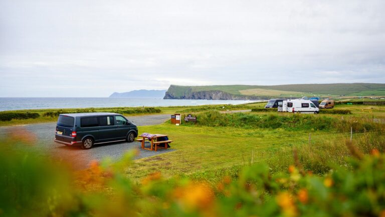 This Wild Atlantic Way stop has just been crowned Irelandʼs best camper ...